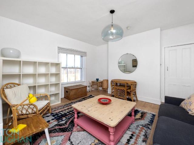 Buckingham Place, Brighton BN1, 2 bed flat to rent, £1,700 pcm | PrimeLocation
