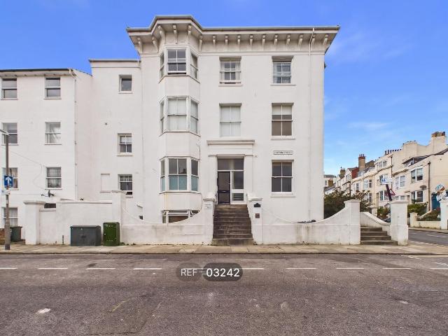 Buckingham Place, Brighton, East Sussex BN1, 1 bed flat to rent, £1,250 pcm | PrimeLocation