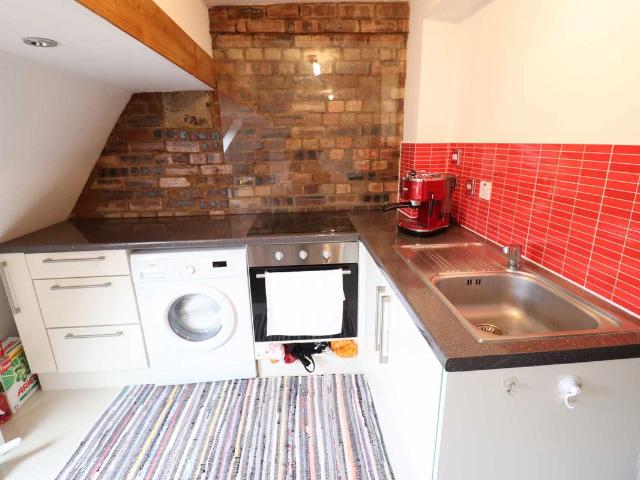Buckingham Place, High Wycombe HP13, 1 bed flat to rent, £750 pcm | PrimeLocation