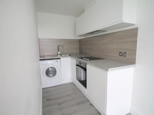 Buckingham Place, St. Annes House, BN1 Studio to rent £1,120 pcm £258 pw