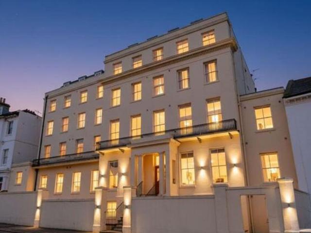 Buckingham Place, St. Annes House, Studio Flat For
