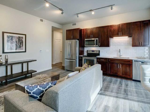 Buckingham Place 1 Bedroom Apartment for Rent at 750 Northwest Hwy, Des Plaines, IL 60016