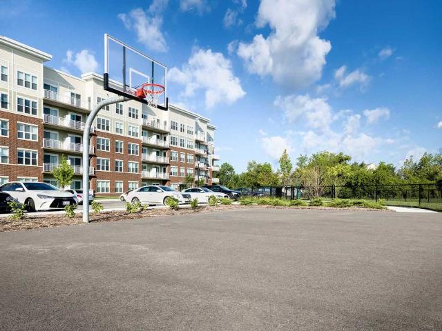 Buckingham Place 2 Bedroom Apartment for Rent at 750 Northwest Hwy, Des Plaines, IL 60016