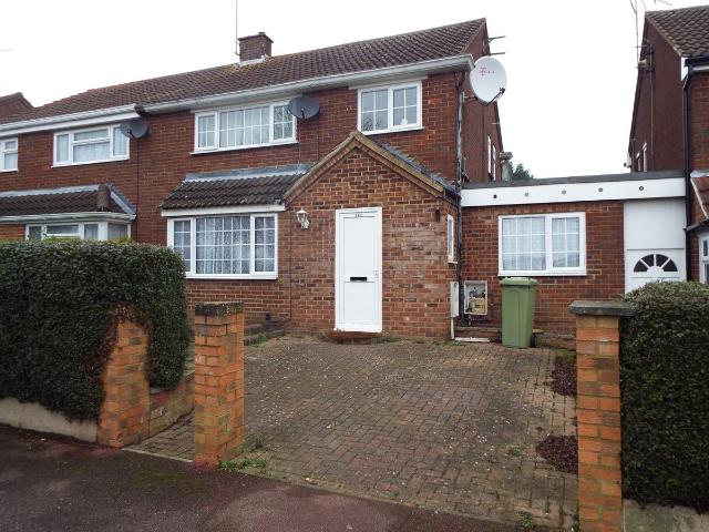 Buckingham Road, Bletchley, Milton Keynes, Buckinghamshire. MK3, Property to rent, £1,500 pcm | PrimeLocation
