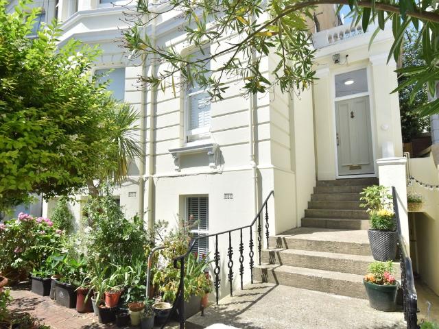 Buckingham Road, Brighton BN1, 1 bed semi detached house to rent, £1,200 pcm | PrimeLocation