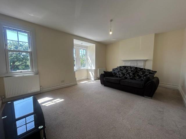 Buckingham Road, Harrow HA1 2 bed maisonette to rent £1,800 pcm £415 pw