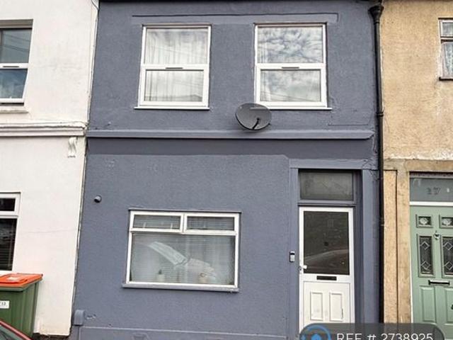 Buckingham Road, London, E15 2 bed flat to rent £1,750 pcm £404 pw