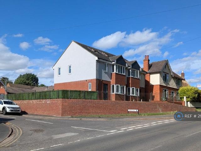 Buckingham Road, Milton Keynes, MK3 4 bed semi detached house to rent £1,759 pcm £406 pw