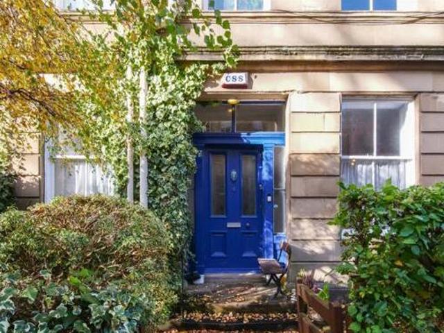 Buckingham Street, Botanics, 3 Bedroom Flat