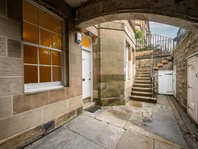 Buckingham Terrace, Edinburgh. 1 bed apartment to rent £1,700 pcm £392 pw