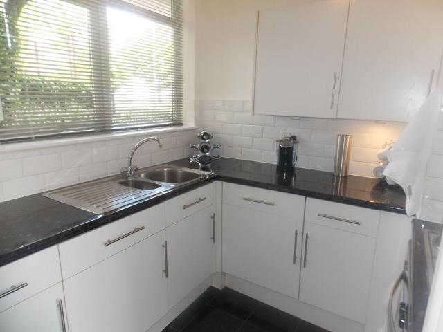 Buckland Court, St Johns Estate. 1 bed flat to rent £1,850 pcm £427 pw
