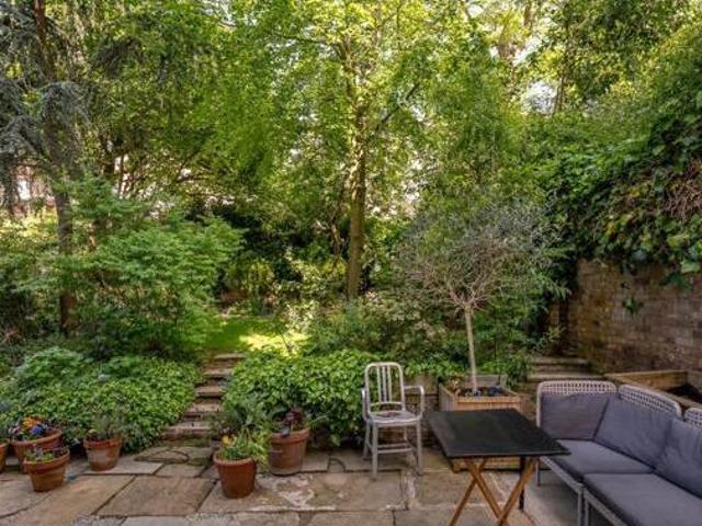 Buckland Crescent, Belsize Park, 3 Bedroom Flat