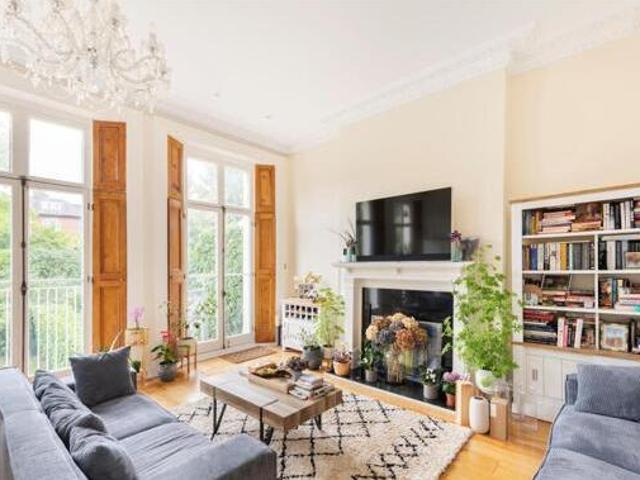 Buckland Crescent, Belsize Park, 2 Bedroom Apartment