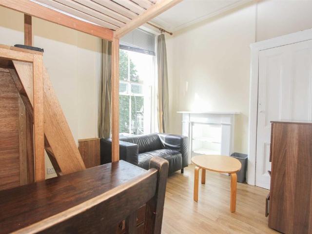 Buckland Crescent, Belsize Park NW3, Room to rent, £1,120 pcm | PrimeLocation
