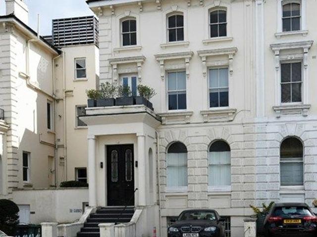 Buckland Crescent, London NW3, 2 bed flat to rent, £3,000 pcm | PrimeLocation