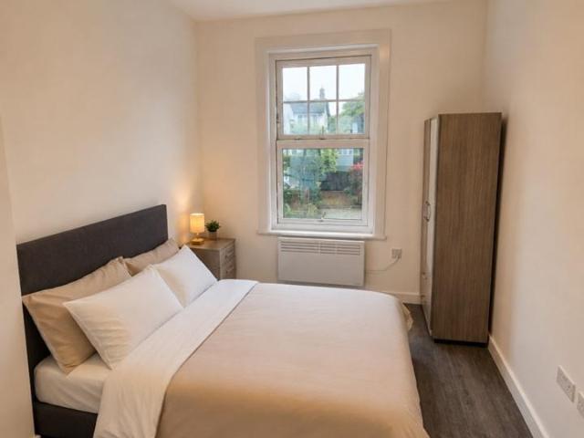 Buckland Road, Maidstone 6 bed house to rent £5,100 pcm £1,177 pw