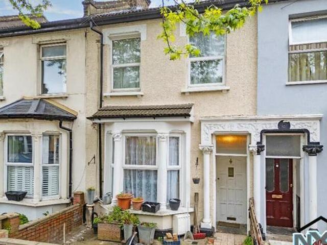Buckland Road, London, 3 Bedroom Terraced