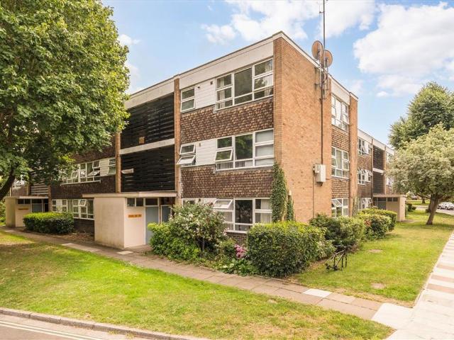 Bucklands Road, Teddington TW11, 2 bed flat to rent, £1,995 pcm | PrimeLocation