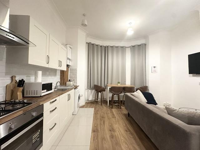 Buckley Road, Kilburn NW6, 2 bed flat to rent, £2,200 pcm | PrimeLocation