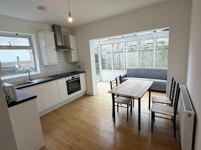 Buckley Road, London, NW6 3 bed apartment to rent £2,900 pcm £669 pw