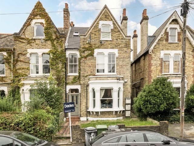 Buckleigh Road, Streatham Common SW16, 2 bed flat to rent, £2,100 pcm | PrimeLocation
