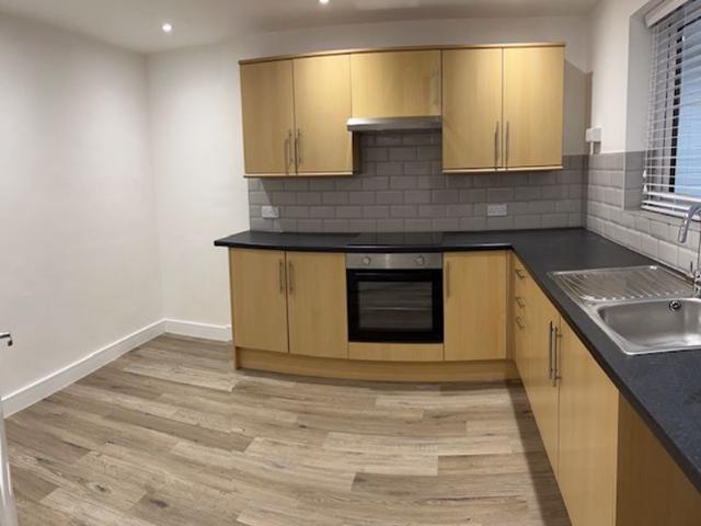 Bucknell Road, Bicester OX26, 3 bed flat to rent, £1,400 pcm | PrimeLocation