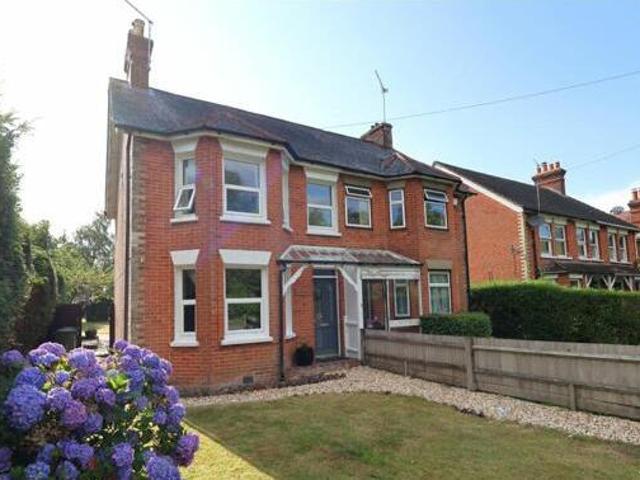 Bucks Horn Oak, Main Road, Farnham, 3 Bedroom Semi detached