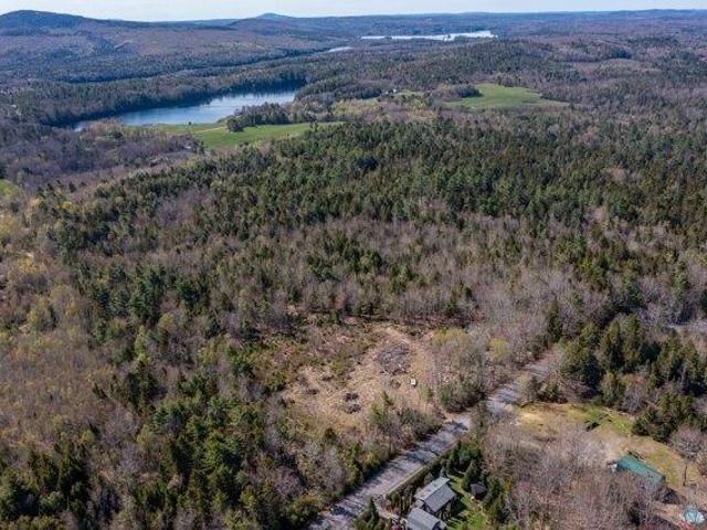 Bucksport ME 04416 104922116