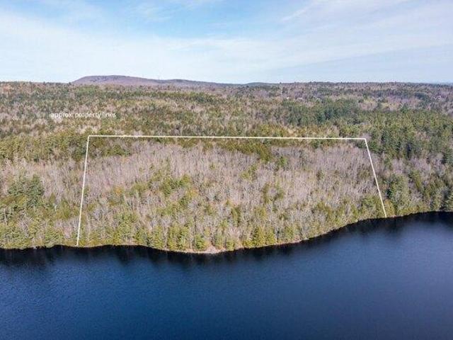 Bucksport ME 04416 102479473
