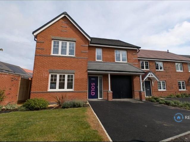 Buckthorn Drive, Kettering, NN15 4 bed detached house to rent £1,849 pcm £427 pw