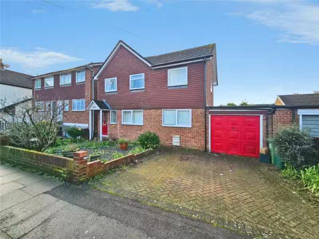 Budebury Road, Staines upon Thames, Surrey, TW18 2AX
