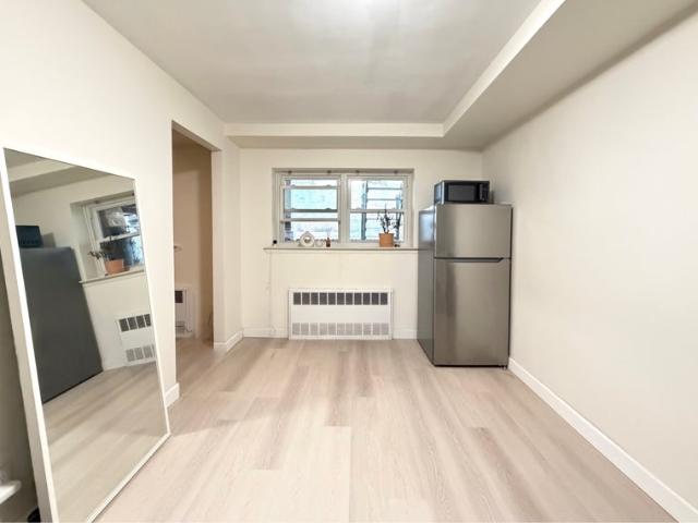 Budget 1 Bedroom! Top Convenient Location!