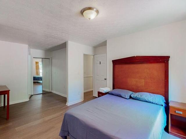Budget Friendly Rooms Available Now in Riverdale!