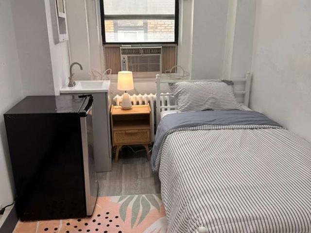Budget Friendly UWS Furnished Room