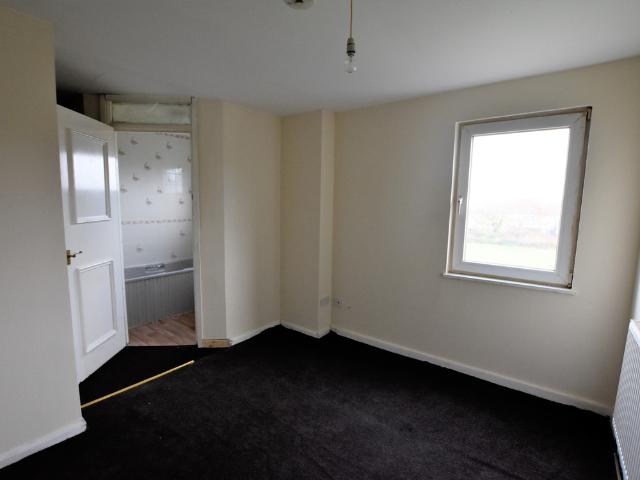 Budget studio available furnished or unfurnished. Studio 4