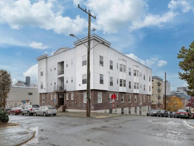 Buena Vista Studio Apartment for Rent at 1633 Boylston Ave, Seattle, WA 98122 Broadway
