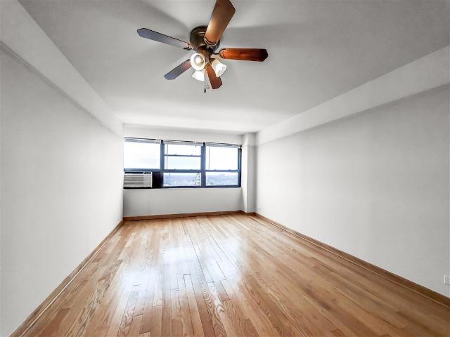 Buena Shores 1 Bedroom Apartment for Rent at 833 W Buena Ave, Chicago, IL 60613 Uptown