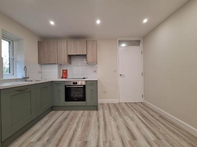 Buffers Lane, Leatherhead KT22, London