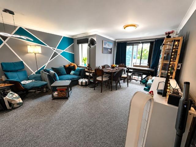Buffers Lane, Leatherhead, Surrey, KT22 7XP