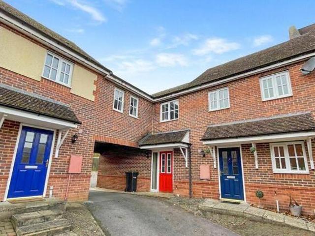 Bugdens Close, Amesbury, 3 Bedroom End