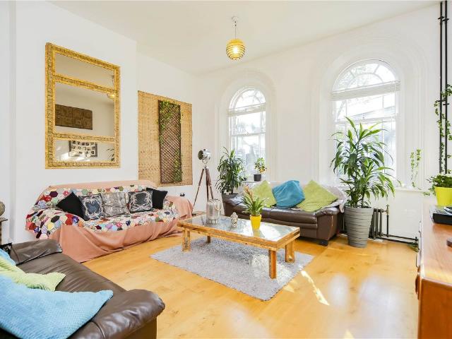Building 20, Chatham Close, London SE18, 1 bed flat to rent, £2,400 pcm | PrimeLocation