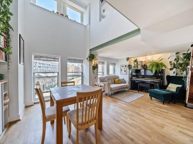Building 22, Cadogan Road, Royal Arsenal SE18, 2 bed flat to rent, £2,150 pcm | PrimeLocation