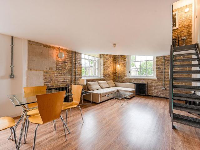 Building 36, Marlborough Road. 1 bed flat to rent £2,295 pcm £530 pw