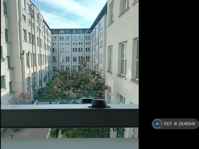 Building, London, SE18 2 bed flat to rent £2,100 pcm £485 pw