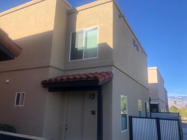 Built in 2020 Spacious Beautiful Townhome with Vaulted Ceilings 2 Bed 1.5 Bath
