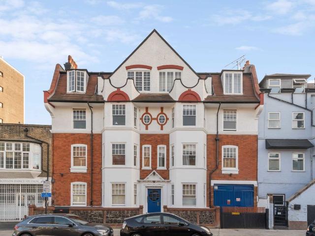 Bulwer Street, Shepherds Bush W12, 2 bed flat to rent, £2,445 pcm | PrimeLocation
