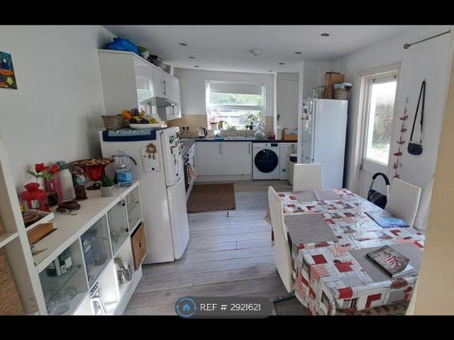Bulwer Road, London E11, Room to rent, £850 pcm | PrimeLocation