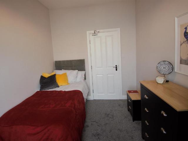 Bulcock Street, Burnley BB10, Room to rent, £390 pcm | PrimeLocation