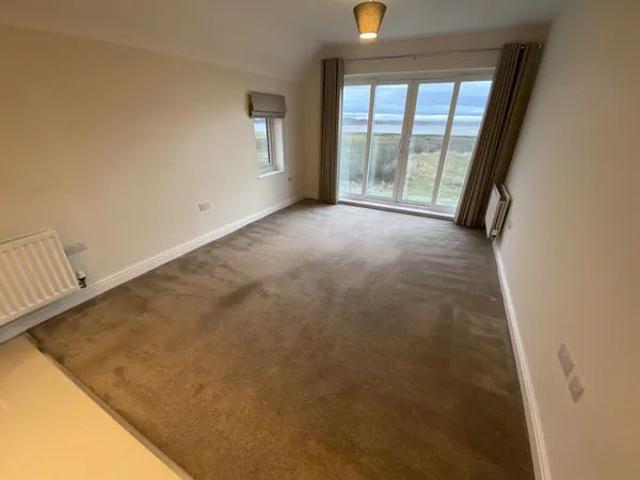 Bulkhead Drive, Fleetwood AVAILAB.