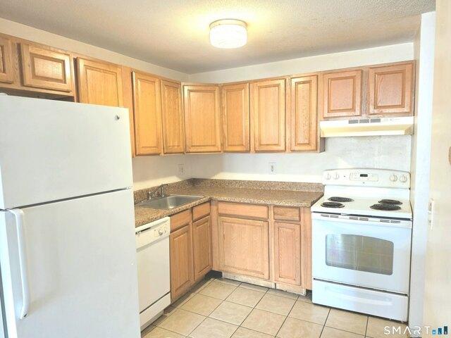 Bull Hill Ln Apt,west Haven, Condo For Sale